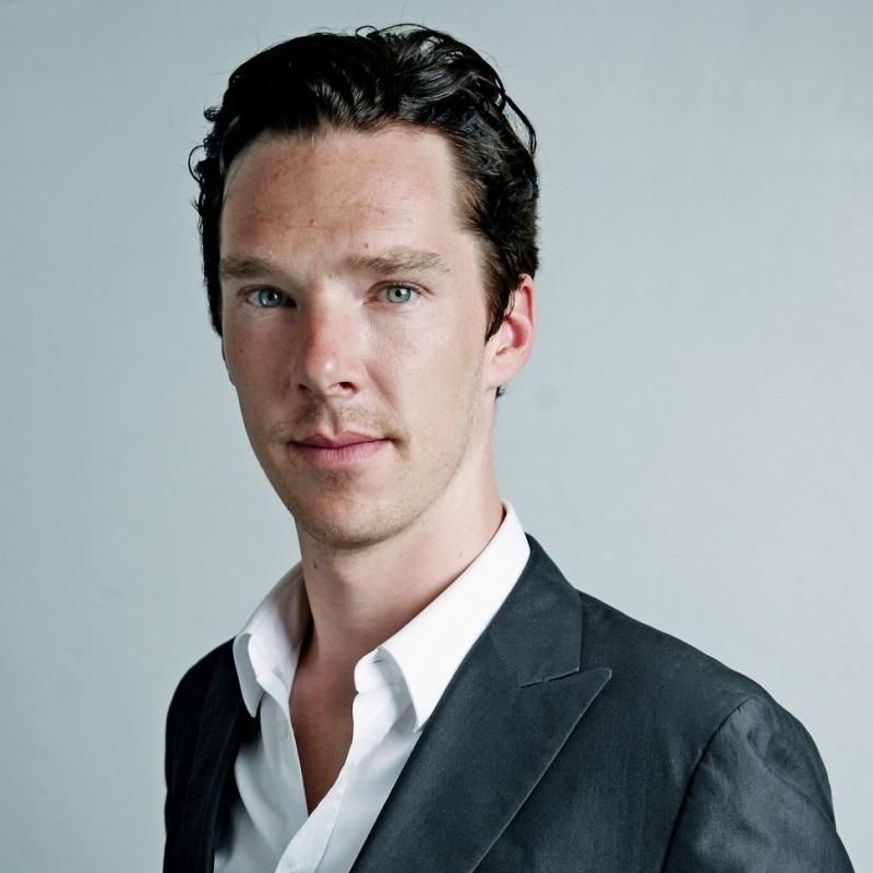 Benedict Cumberbatch's Outfits and Style Guide | Famous Outfits